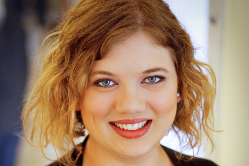 Fiona McArdle sings with the masters - The Adelaide Review